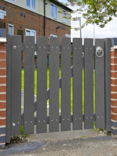 Recycled Mixed Plastic Picket Gate