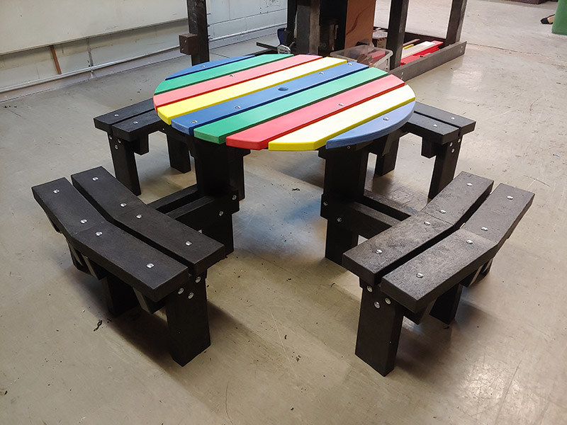 Recycled Plastic Round Picnic Table - Seats 8